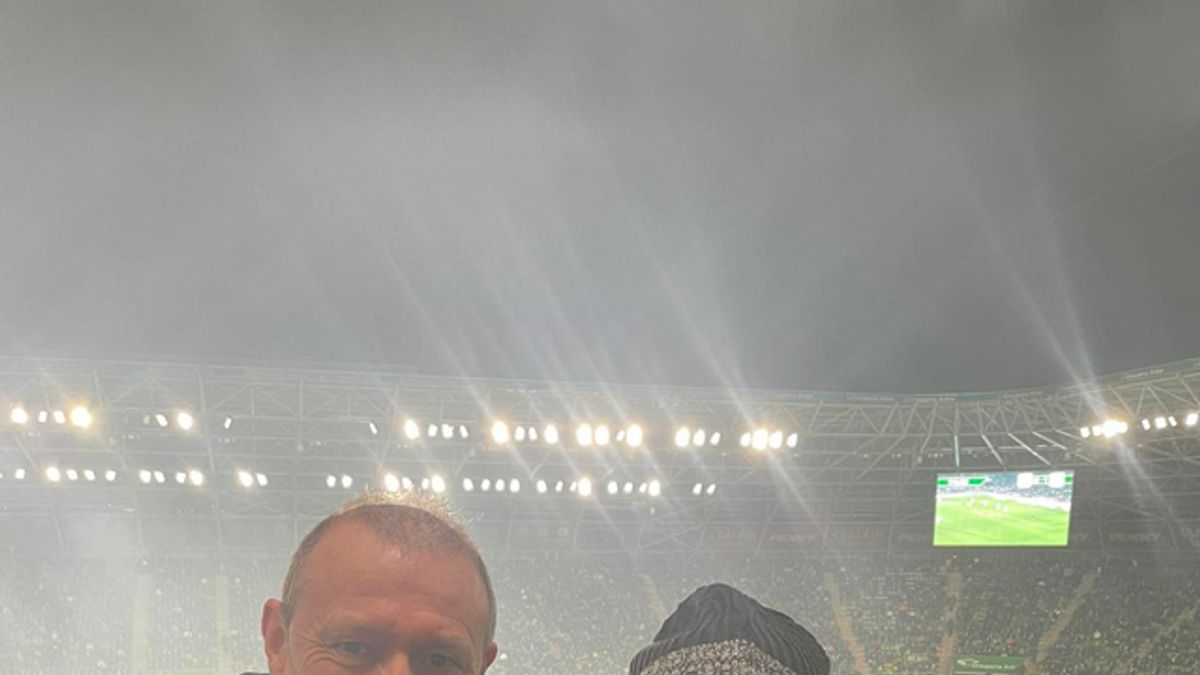 FTC: Csorba Sándor 91 évesen is a lelátóról biztatja szeretett csapatát ...