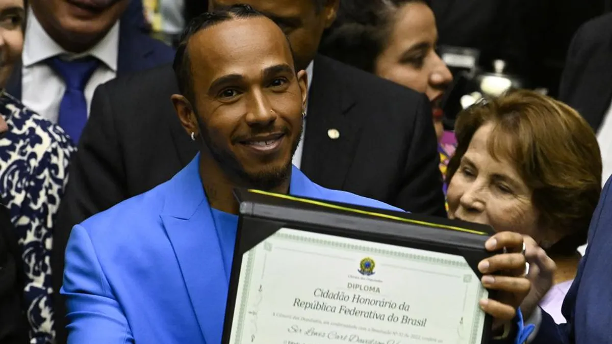 F1: tiszteletbeli brazil állampolgár lett Lewis Hamilton