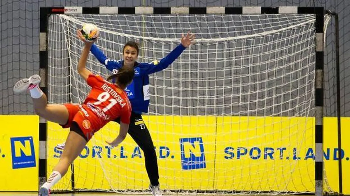 Ahol nem érdemes bajnokikra járni – ilyen a magyar kapus élete a Hypónál