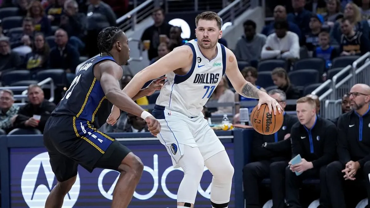 NBA: Doncic vezetésével versenyben maradt a rájátszásért a Dallas