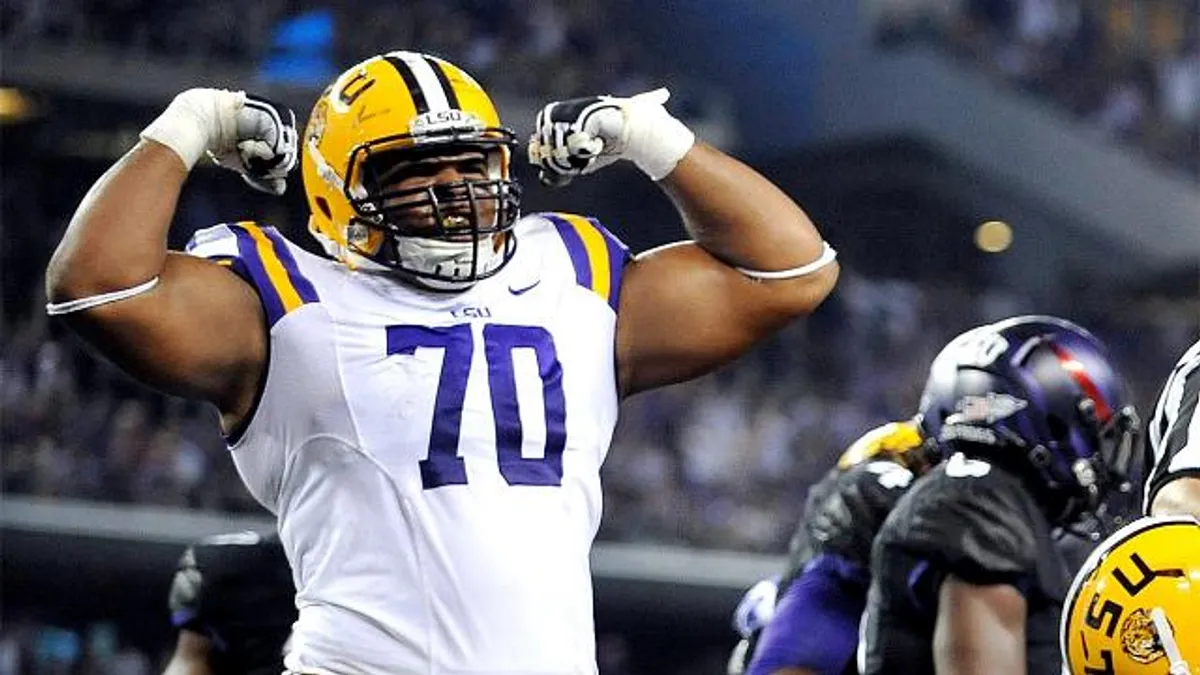 NFL: a Dallasé a szupertehetség, Brett Favre visszatér a pályára