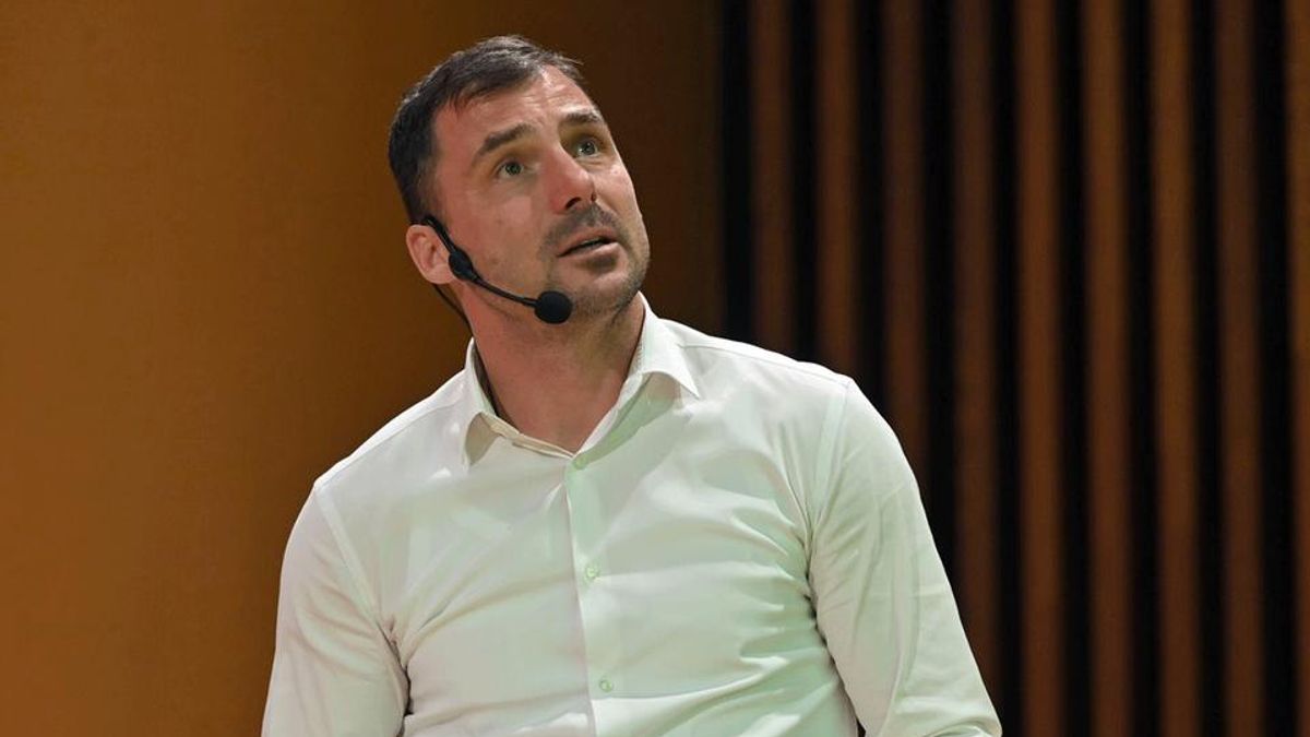 „Hat év munkája egy napba sűrítve” – Lőw Zsolt magyar edzőknek tartott ...