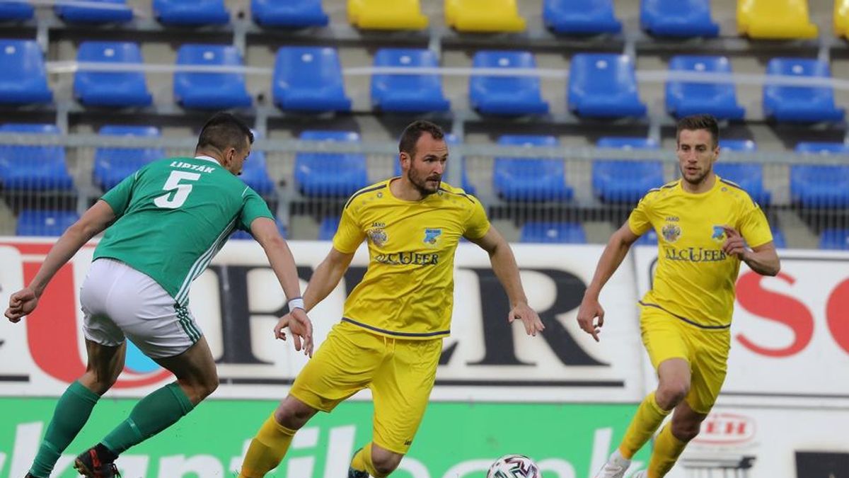 NB I: az egyik kapus és Simon András is hosszabbított a Gyirmóttal ...