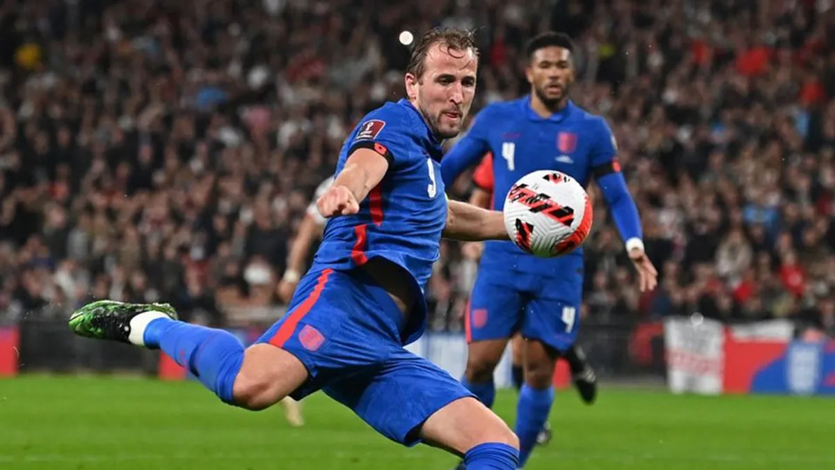 Kane-mesterhármas, angol henger az albánok ellen