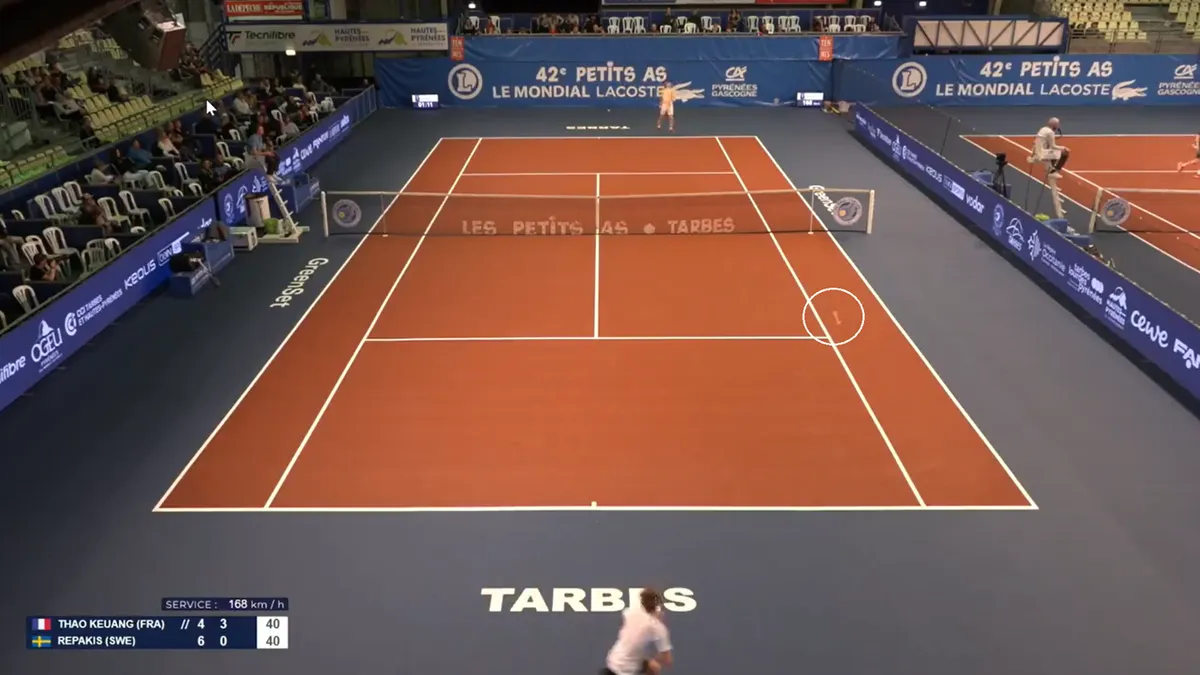 Bemutatott a 13 éves teniszező a székbírónak, aki elnézett egy labdát ...