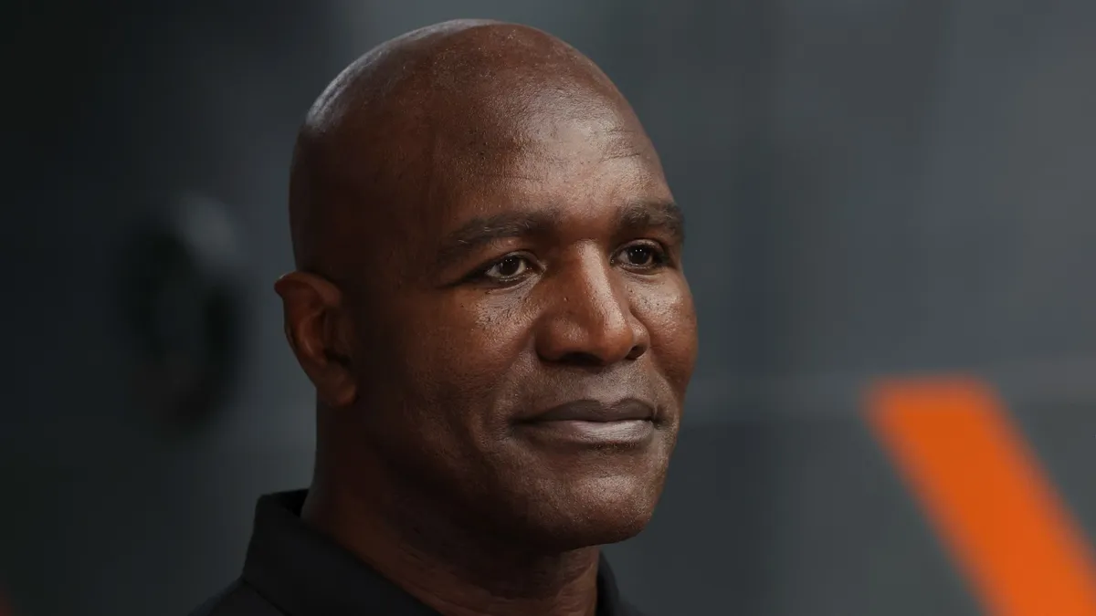 Evander Holyfield: A bokszban meg kell tanulni alkalmazkodni