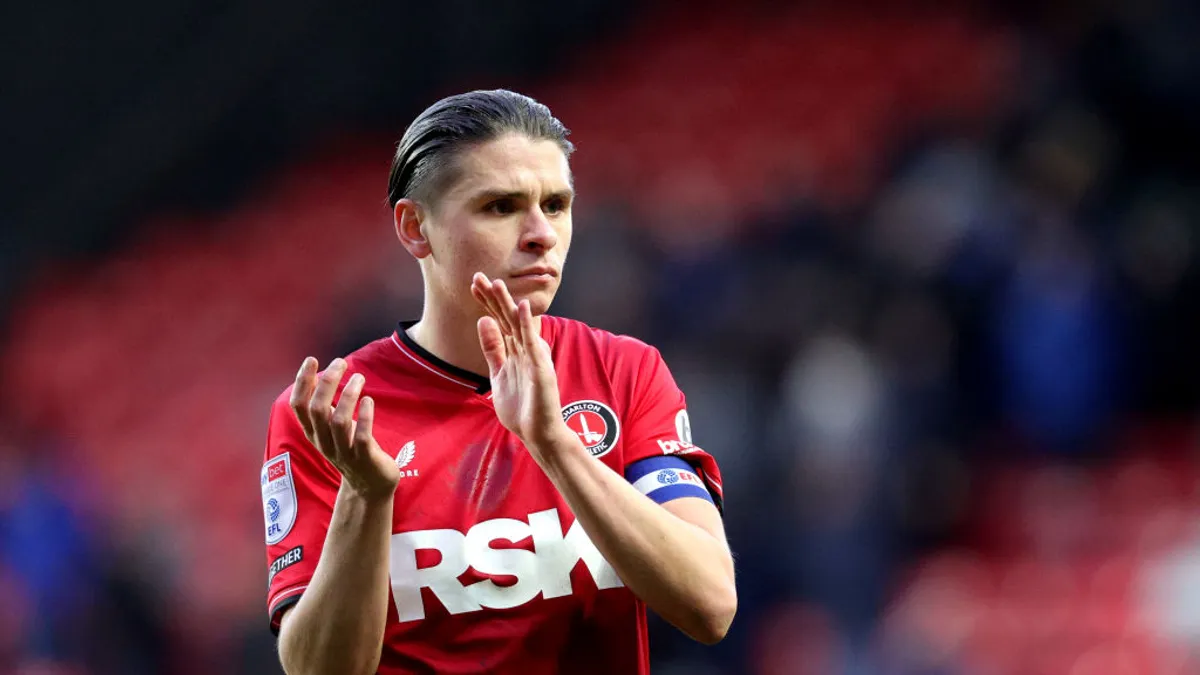 A Charlton Athletic elköszönt a Fehérvárba távozó George Dobsontól