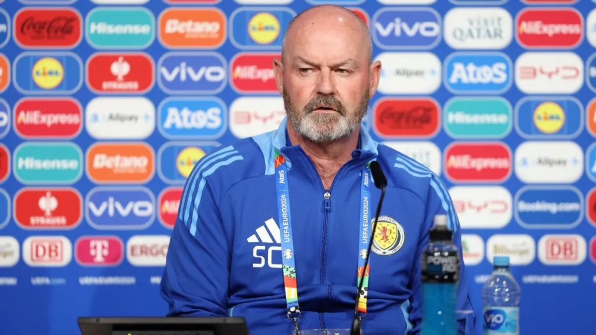 Mindenkit tisztelünk, de senkitől sem félünk – Steve Clarke az Eb ...