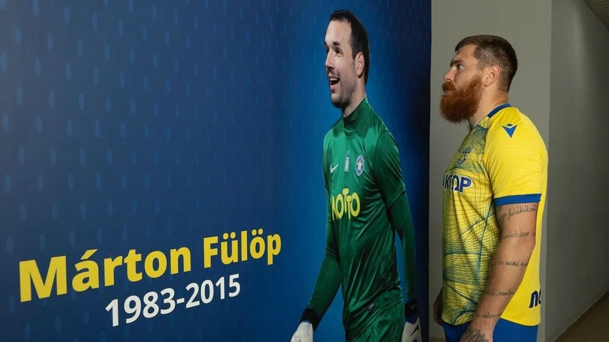 Szívszorító fotó: így tiszteleg Ádám Martin új klubjánál Fülöp Márton ...