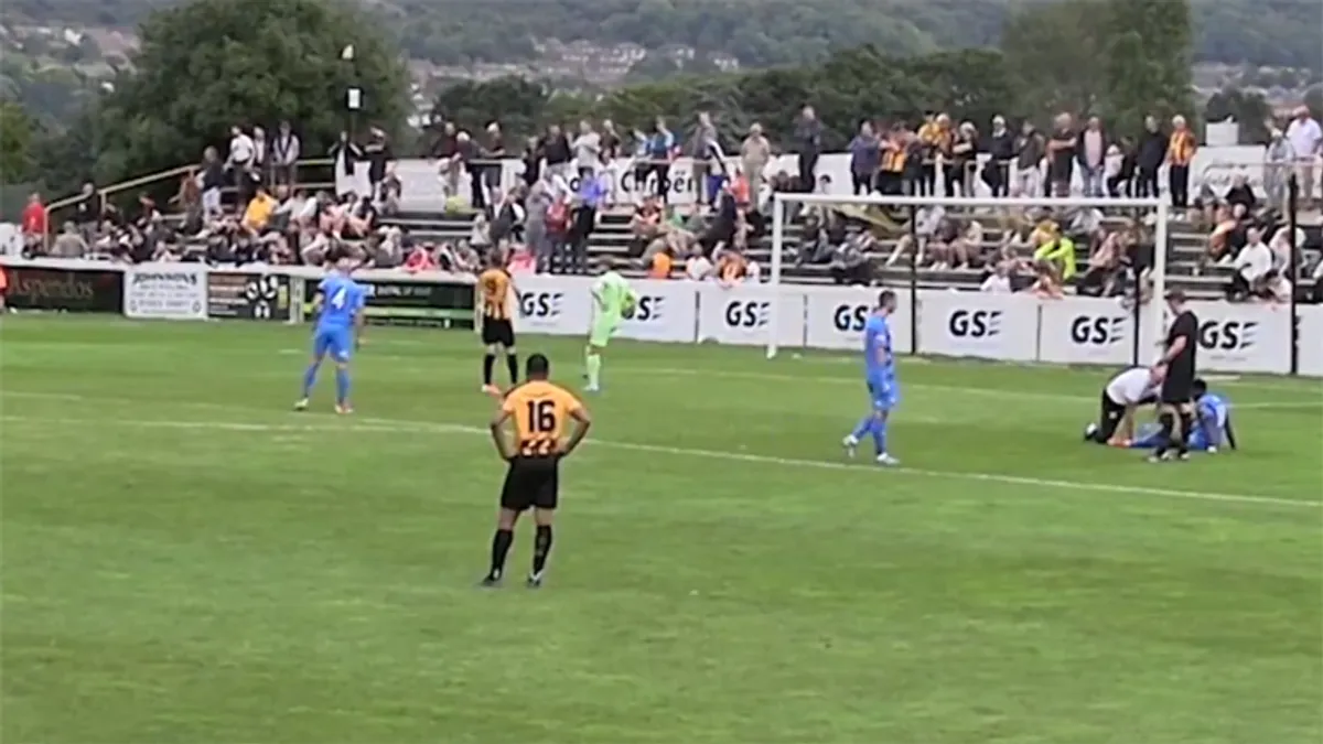 Ilyet se nagyon láttunk még: ápolás közben forrt fel az agyvize a csatárnak