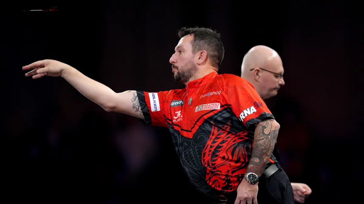 Darts-vb: Jonny Clayton „hirtelen halálban” győzte le Mickey Mansellt