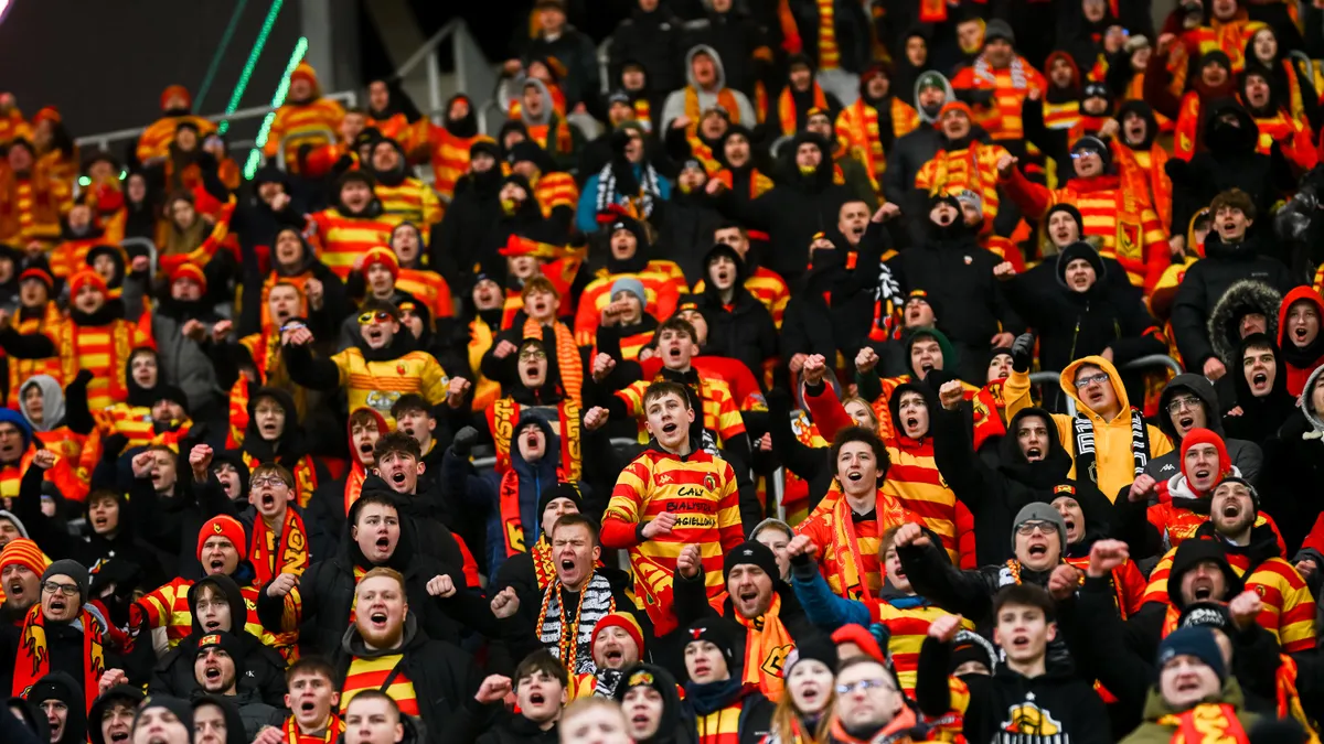 A Jagiellonia szurkolói az Avanti ragazzi di Budát énekelték a Topolya ...