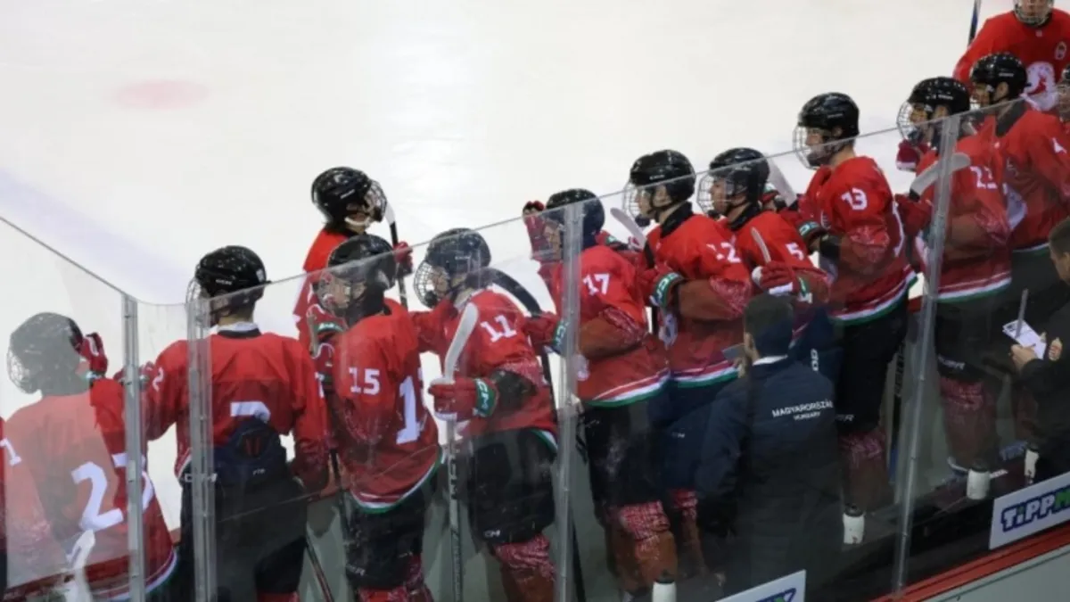 Jégkorong: bő felkészülési keretet hirdettek a hazai U18-as vb-re