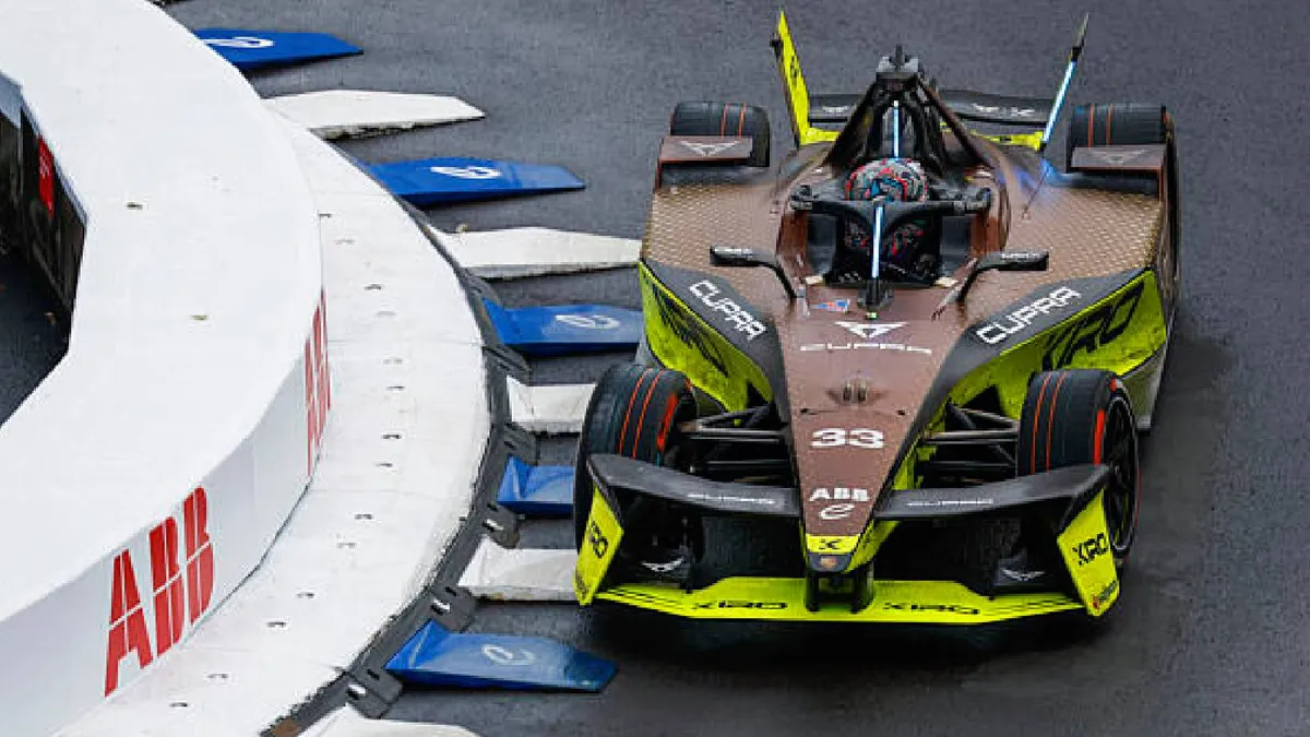 Formula–E: Ticktum pályafutása első győzelmét szerezte Indonéziában