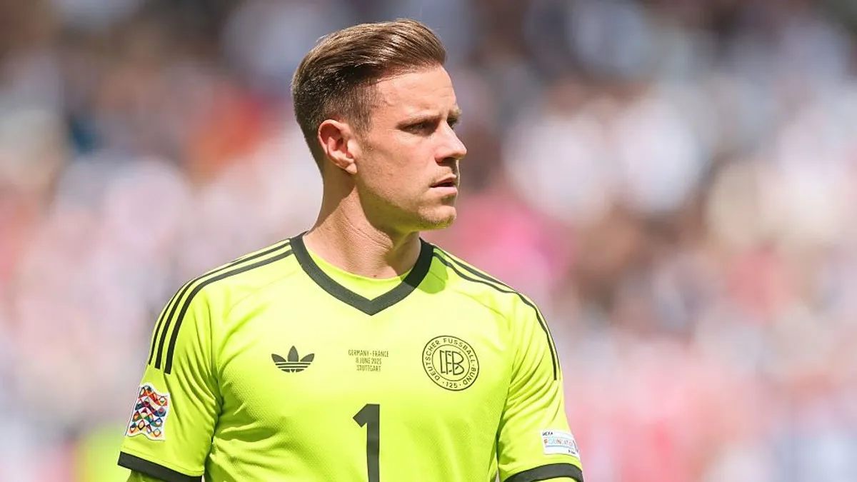 Ismét megműtik Ter Stegent, nem hagyja el a Barcelonát – hivatalos