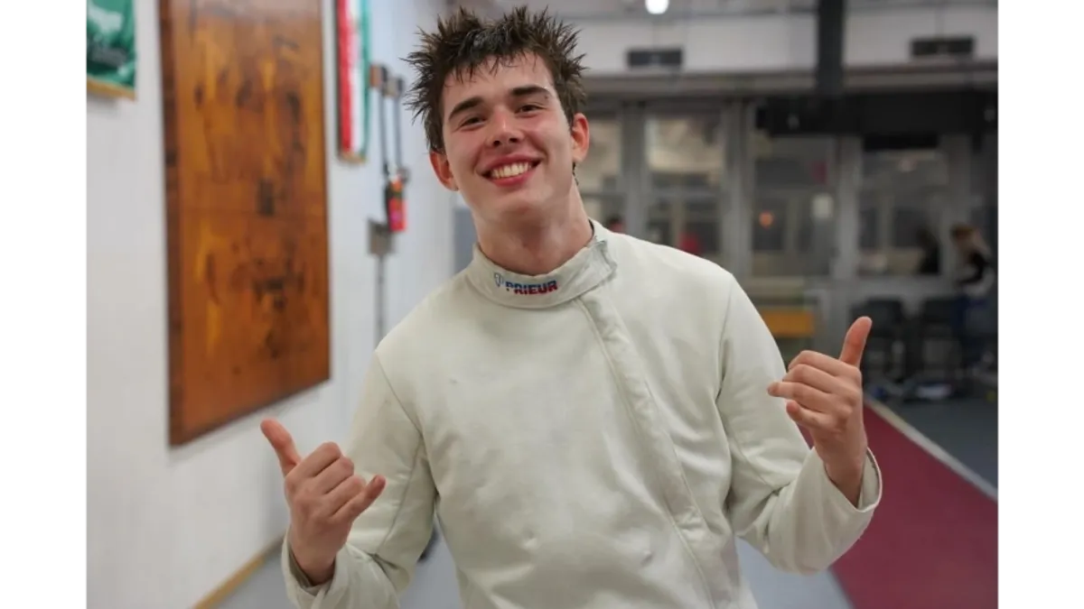 Vívás: Petrovszki Áron a junior és a kadét ob-t is megnyerte