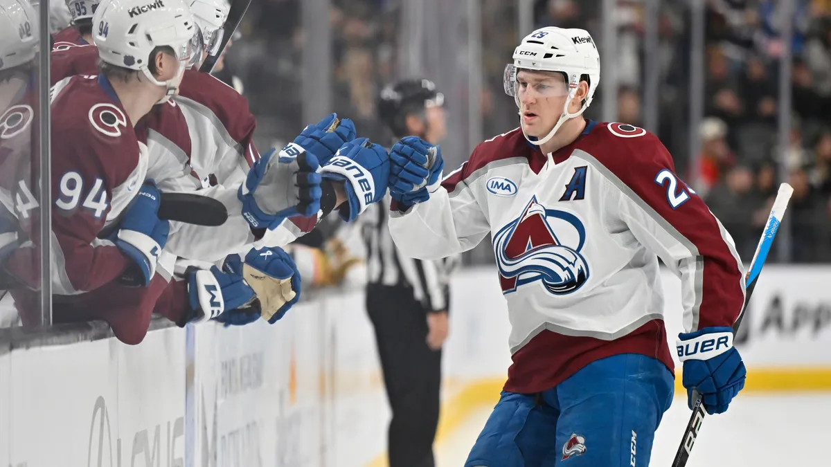 MacKinnon vezérletével nyert az Avalanche, kapusbravúrok és drámai ...