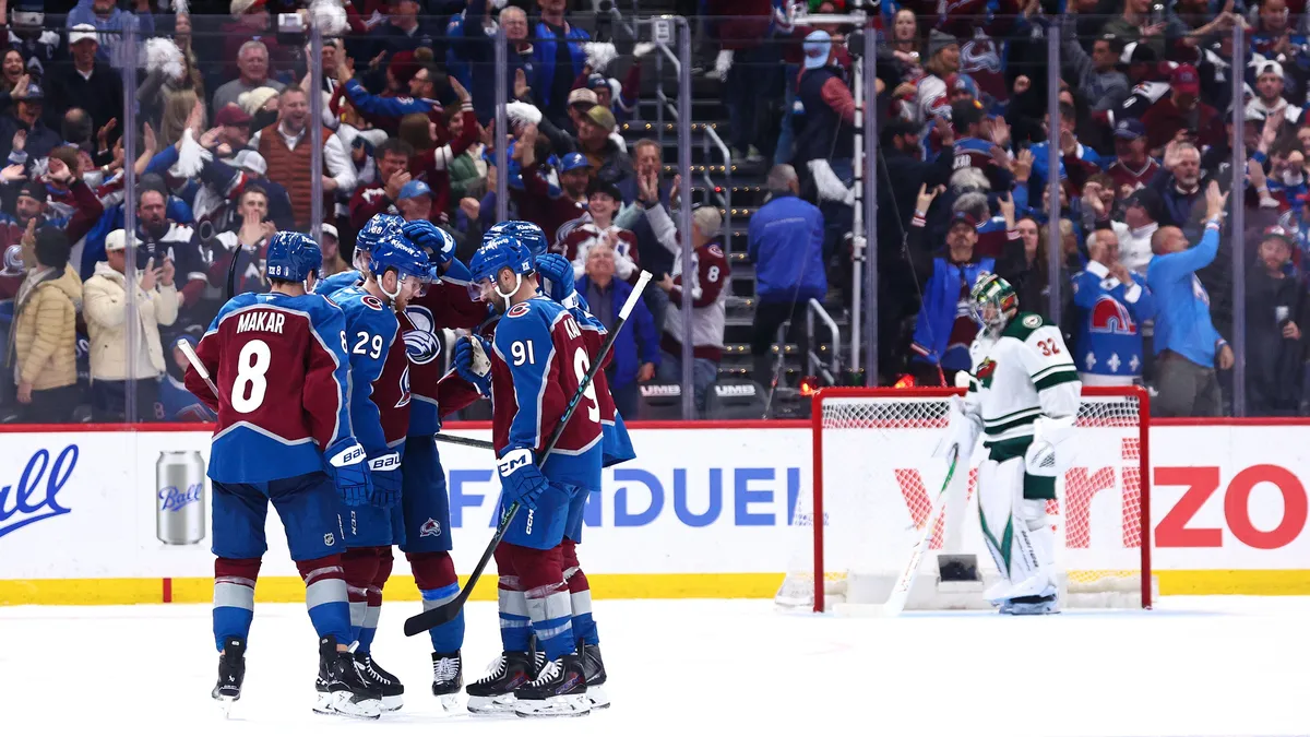 NHL: MacKinnon nagy estéje után került kétmeccses előnybe a Colorado